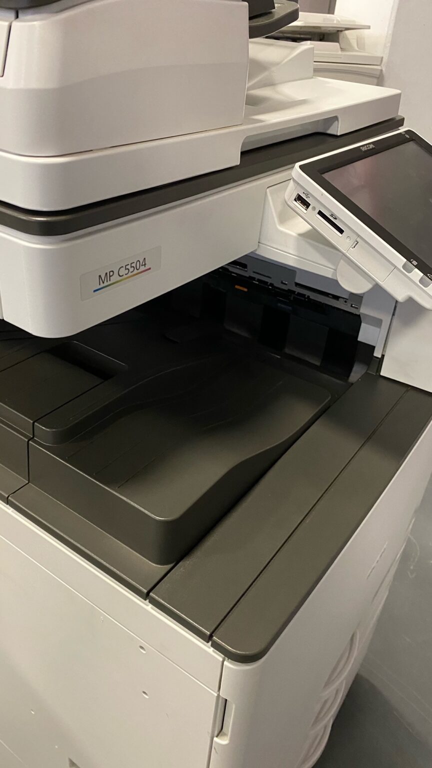 Ricoh MPC4504 Imprimante Multifonction Couleur Finisser Integré